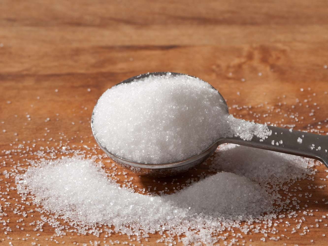Differences Between White Sugar and Rock Sugar – Shi-Lei Wang